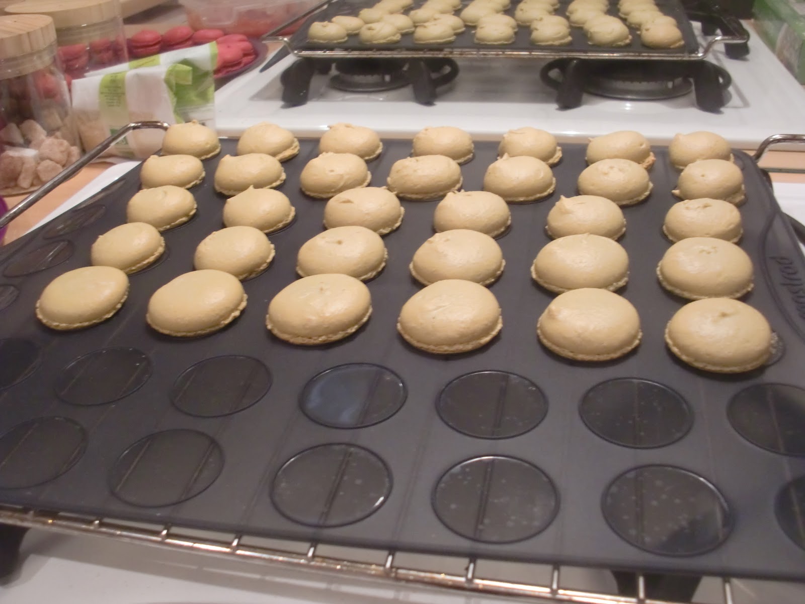 Fernanda vous contemple du haut de la Tour Eiffel: Macarons - a receita ...