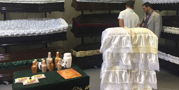ΓΕΜΙΣΕ... ΦΕΡΕΤΡΑ ΚΑΙ... ΝΕΚΡΟΘΑΦΤΕΣ Η ΘΕΣΣΑΛΟΝΙΚΗ ΓΙΑ ΤΗΝ 2Η ΕΚΘΕΣΗ ...