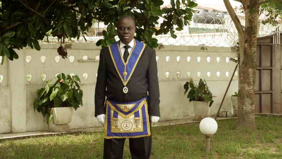 Ghana Rising: Ghana’s aging elite revealed in Dutch colonialism ...