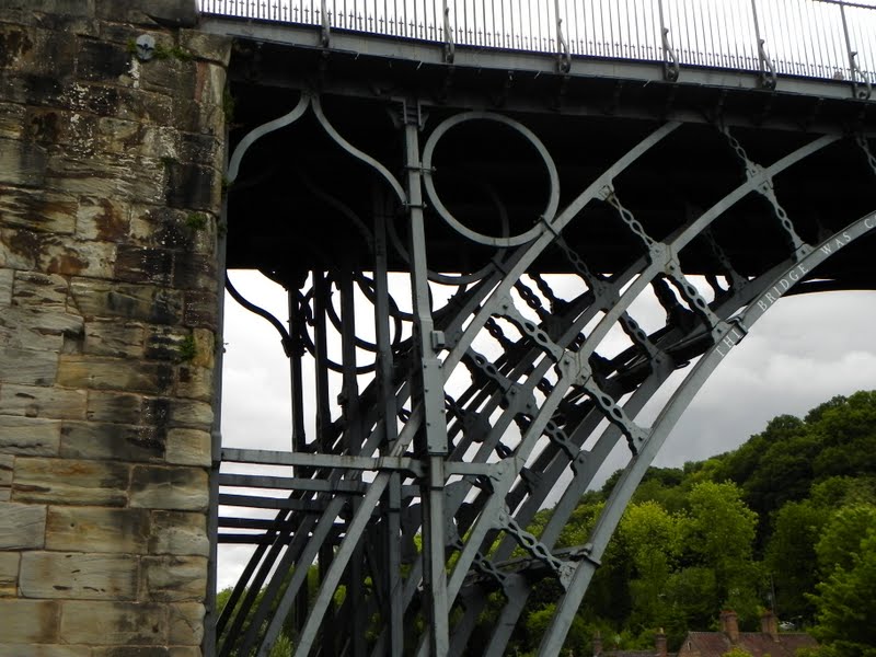 Where in the World are Bill and Mary: Cast Iron Bridge
