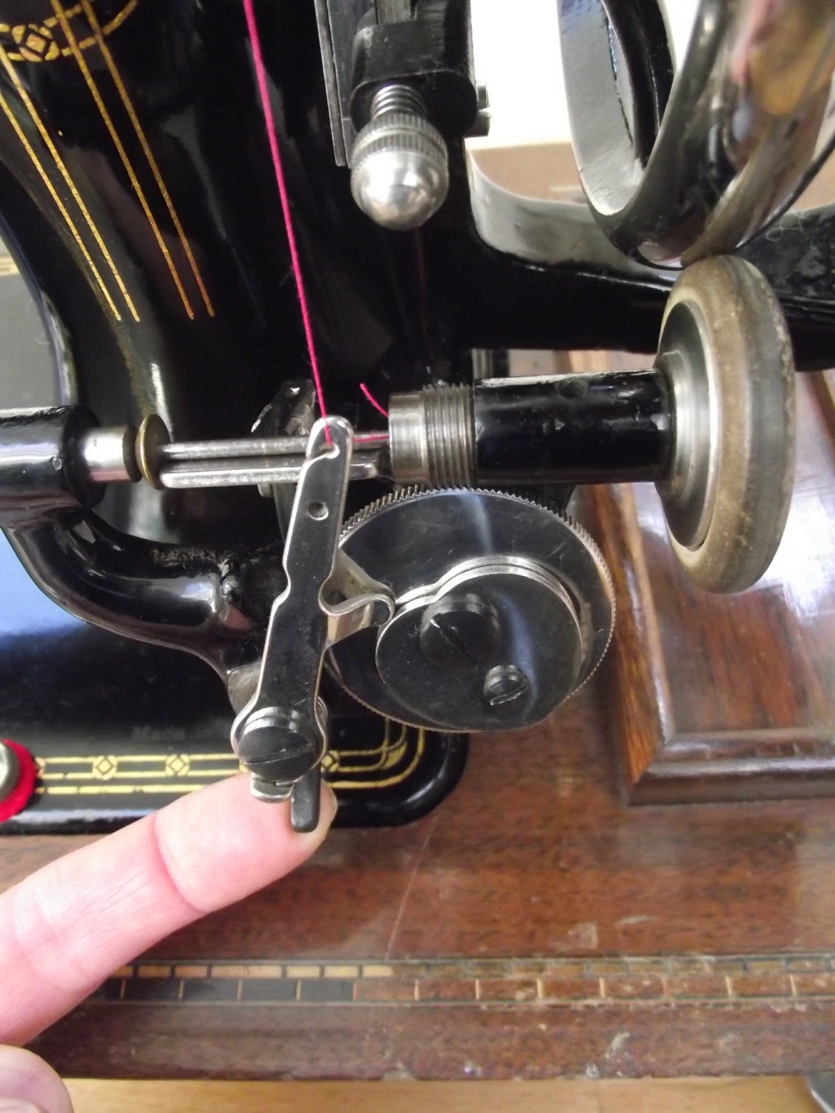 Lizzie Lenard Vintage Sewing: German Bobbin Winders - No. 4 - Naumann ...