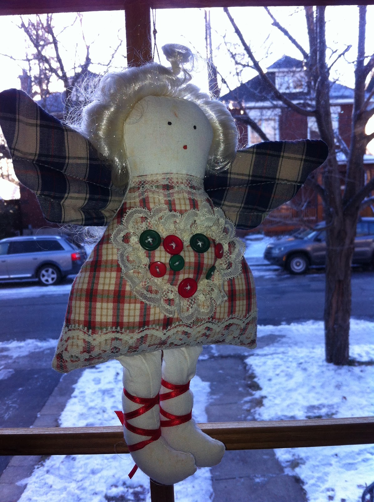 Widening Circle: Angels in the Window [Ellen Stumbo Writing Prompt: A ...