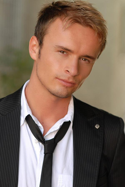 JON LEE Joins JULIE ATHERTON Apollo Concert Line-Up - Backstage Pass