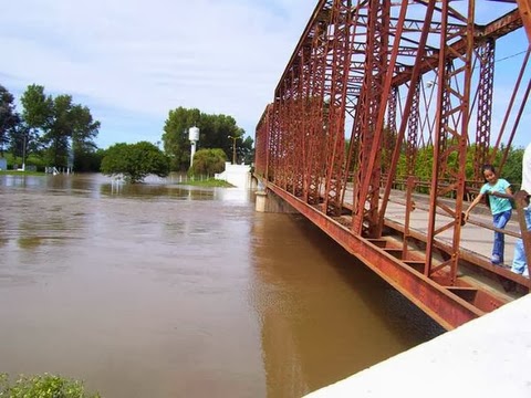 No Queremos Inundarnos: La bravura del río amenaza a la región