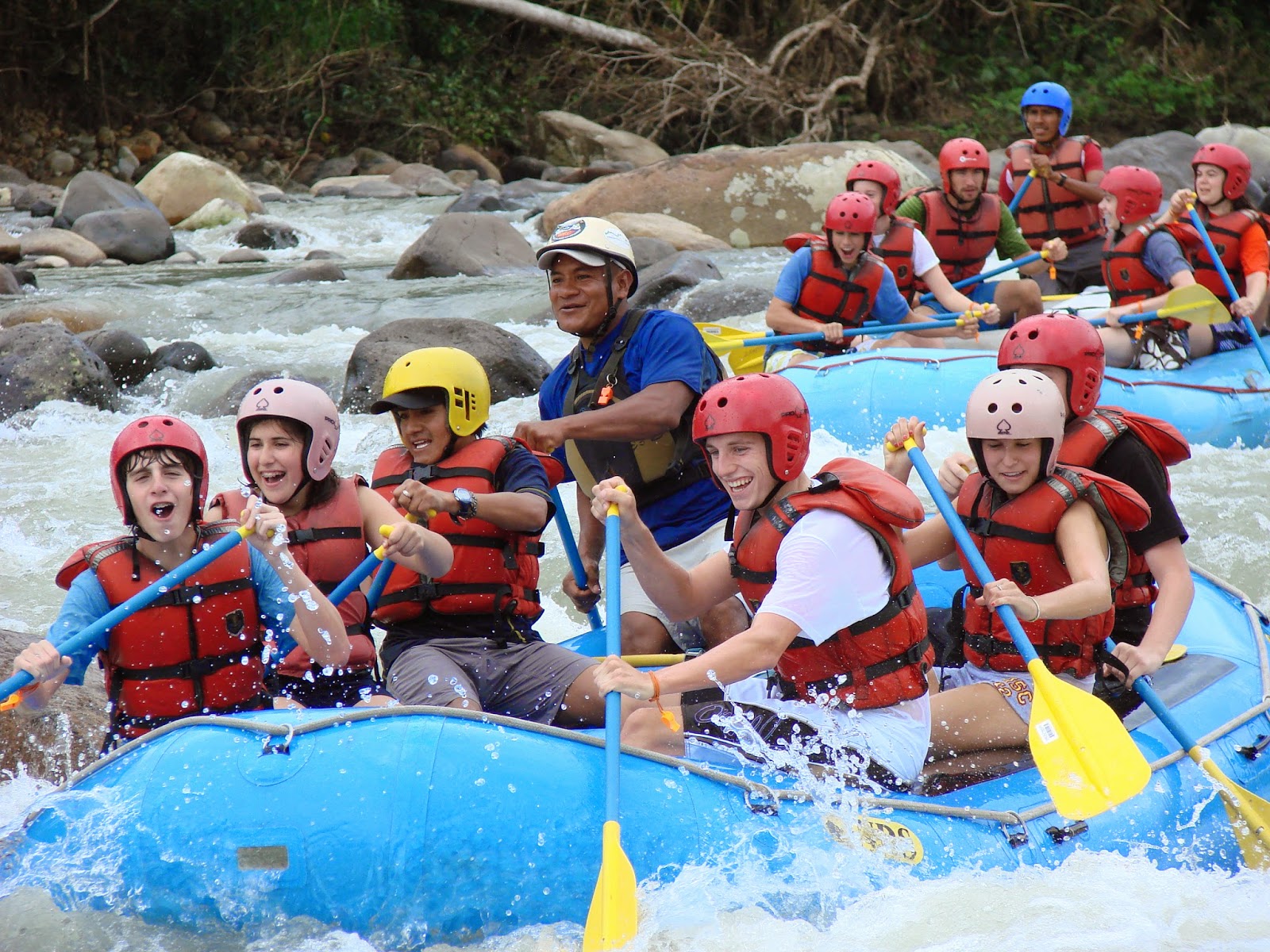 Huasquila Amazon Lodge: Rafting in Ecuador!