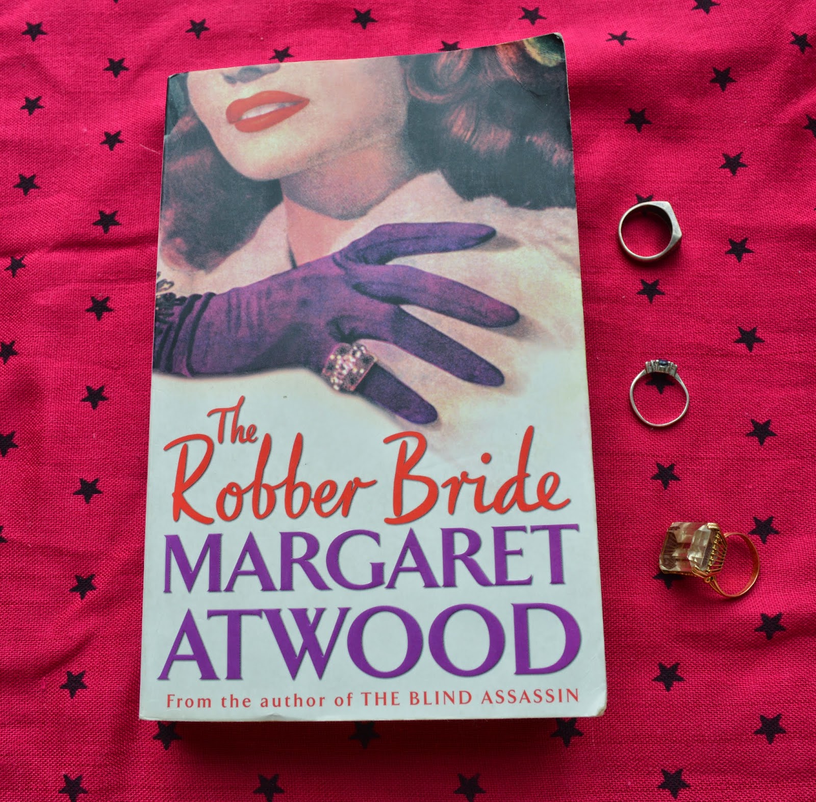 Book&aCuppa: Margaret Atwood, The Robber Bride