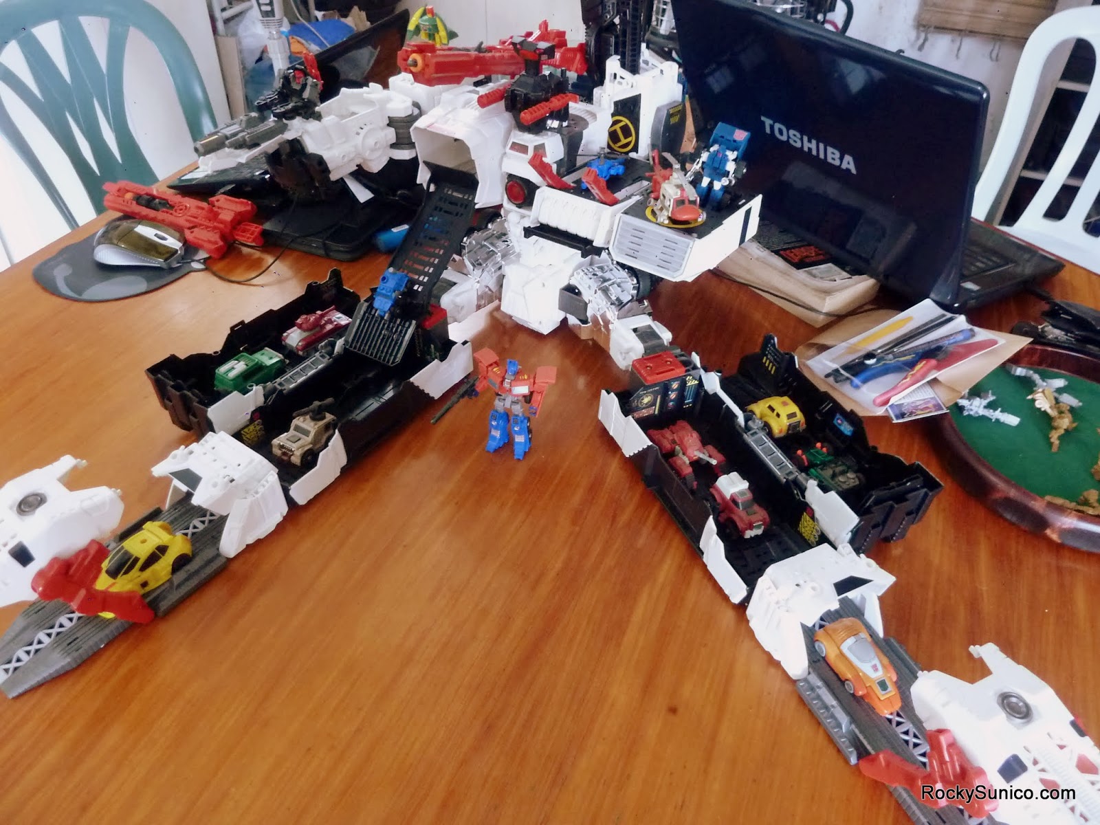 The Geeky Guide to Nearly Everything: [Transformers] Generations ...