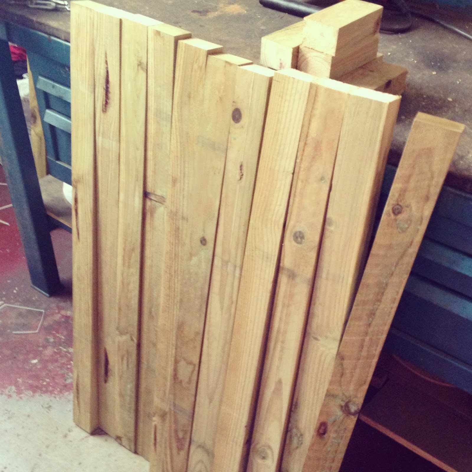 REALIZACIÓN DE UNA TARIMA DE MADERA PARA TERRAZA - Rojosillón