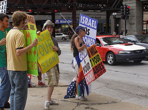 The 30 Best Anti-Westboro Baptist Church Protest Signs | Oh yes I am