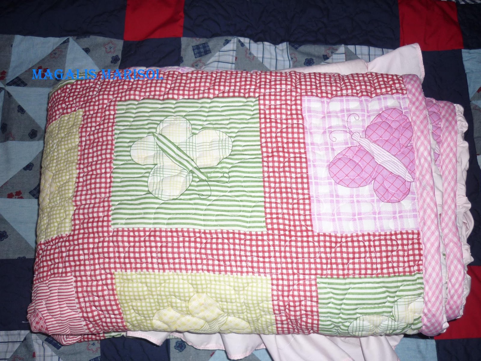 EDREDONES DE PATCHWORK Y ALGO MAS: Edredones de Patchwork, Bolsito y Algo Más