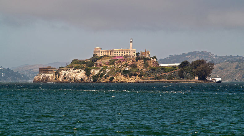 La Isla de Alcatraz, la cárcel de los criminales más notorios de la ...