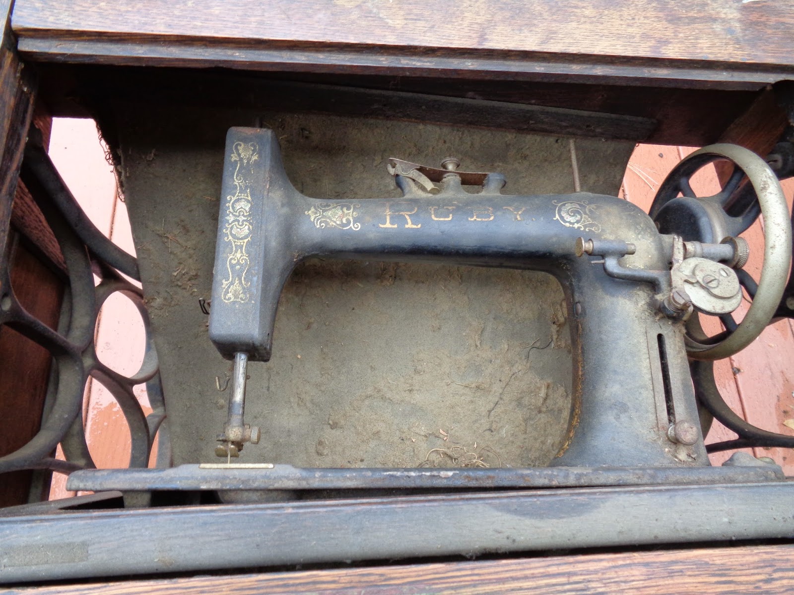 Treadle Sewing Machine: A Granddaughter's Treasure | Redo It Yourself ...