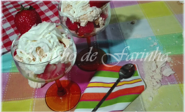 Moinho De Farinha: Doce de morango com suspiros