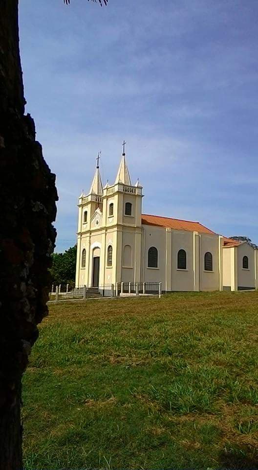 Colina SP: Colina e arredores por Antonio José Brait
