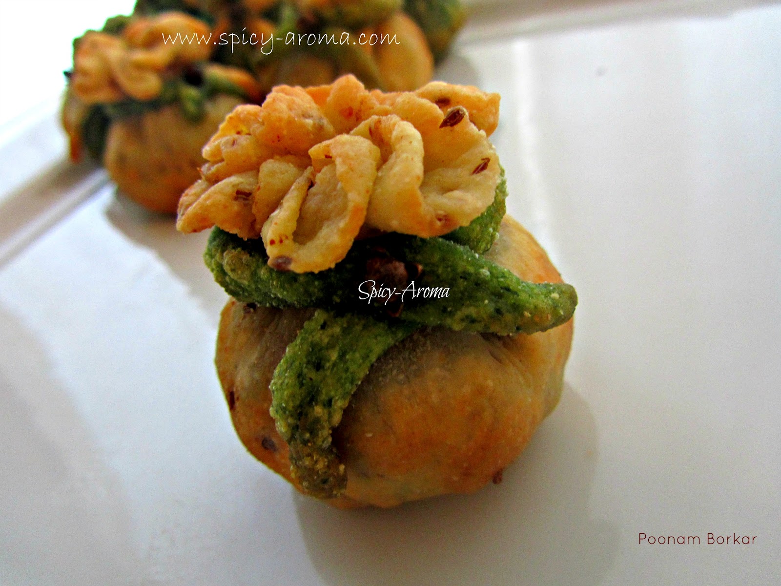 Matar Potli Samosa / Green Peas Potli Samosa | Spicy-Aroma