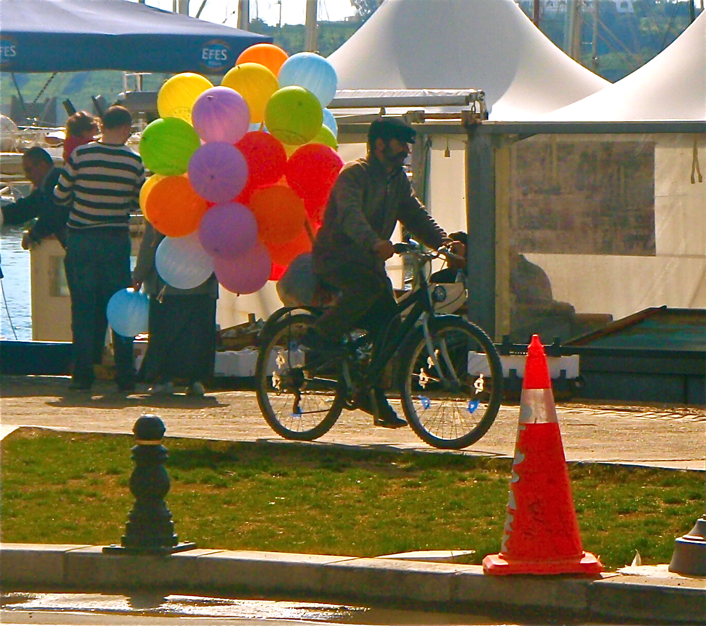 BacktoBodrum: The Balloon Bicycle