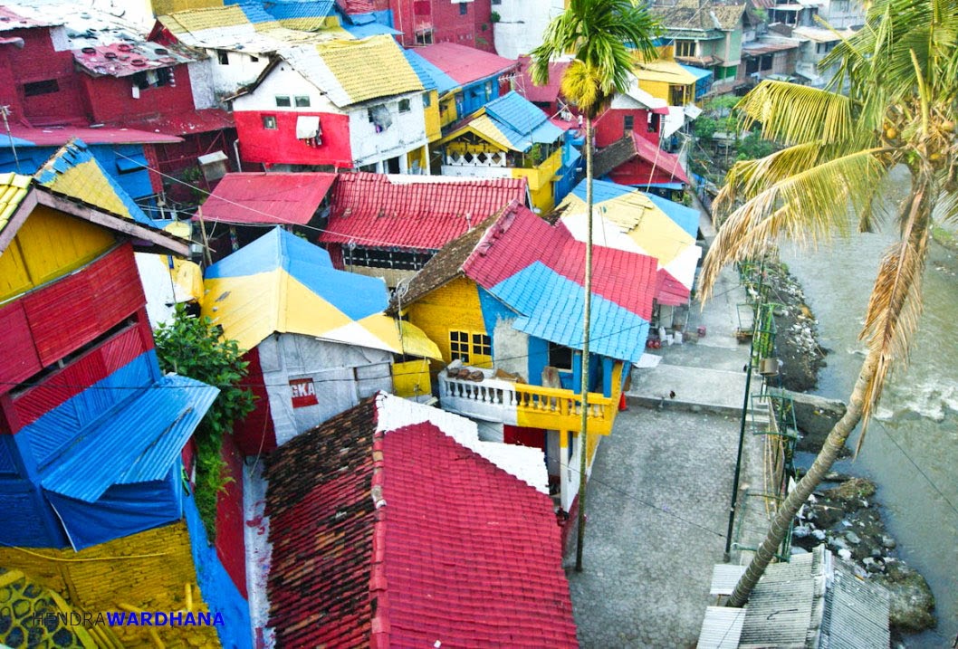 Kampung Berwarna di Bantaran Sungai Code Yogyakarta