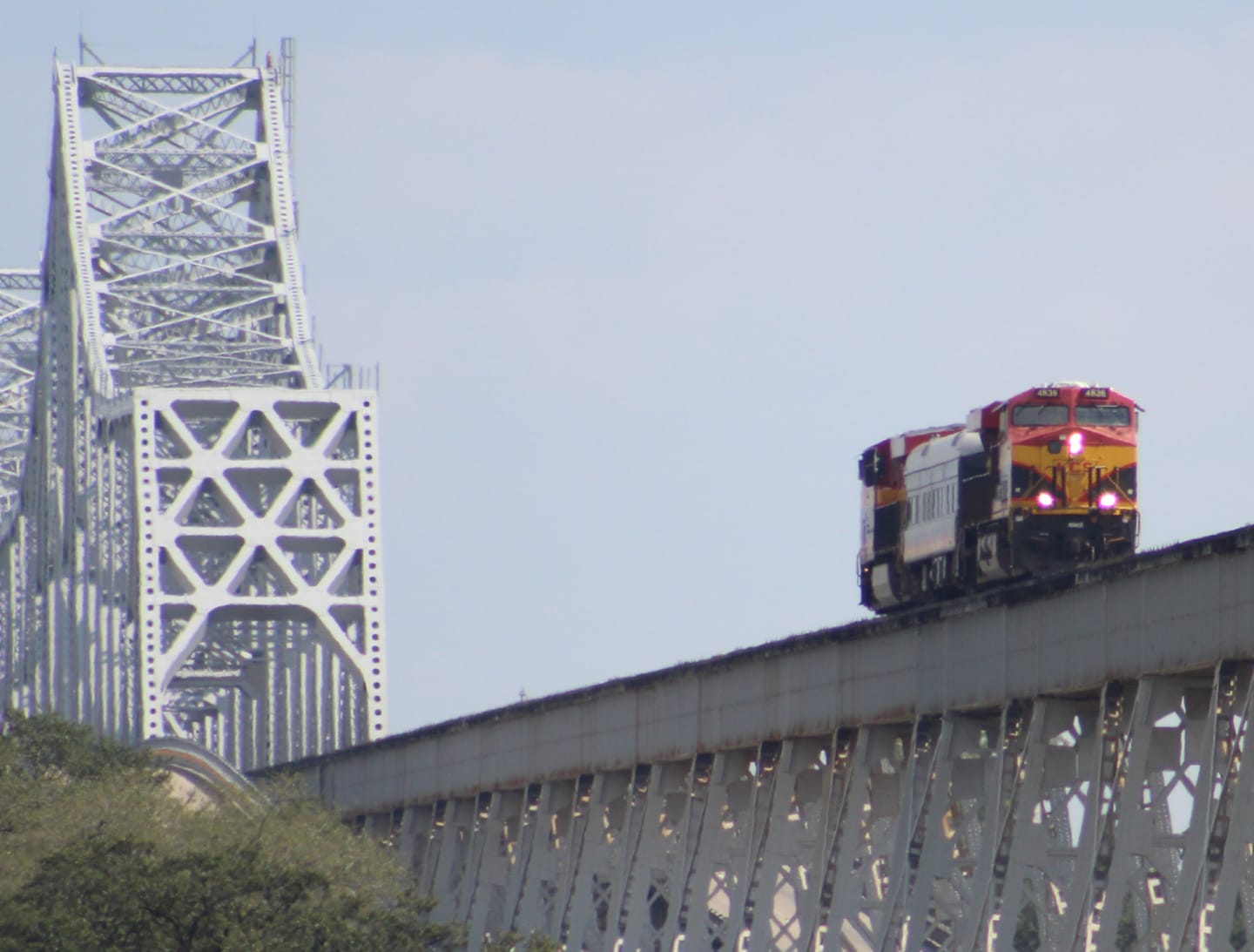 Industrial History: KCS Huey P Long Bridge (BR) over the Mississippi at ...
