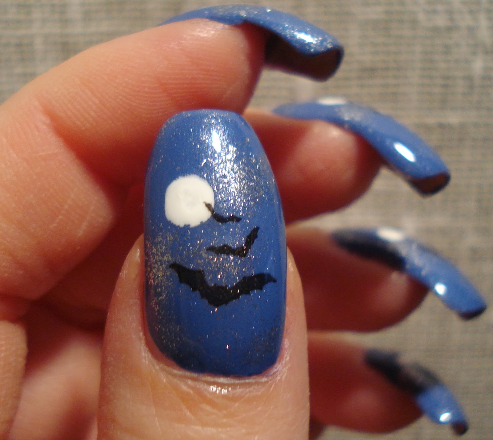 Little Miss Nailpolish: Bats Nails