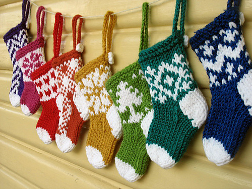 Top Ten Totally Fun and Totally Free Knits for Christmas - Knitionary