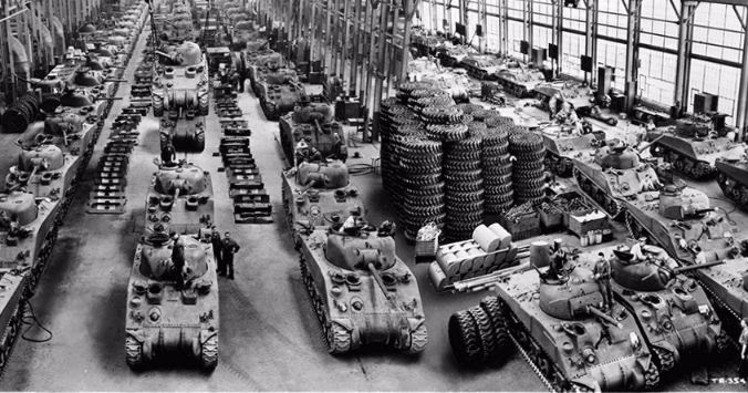 23 Amazing Vintage Photographs Taken Inside WWII Tank Factories ...