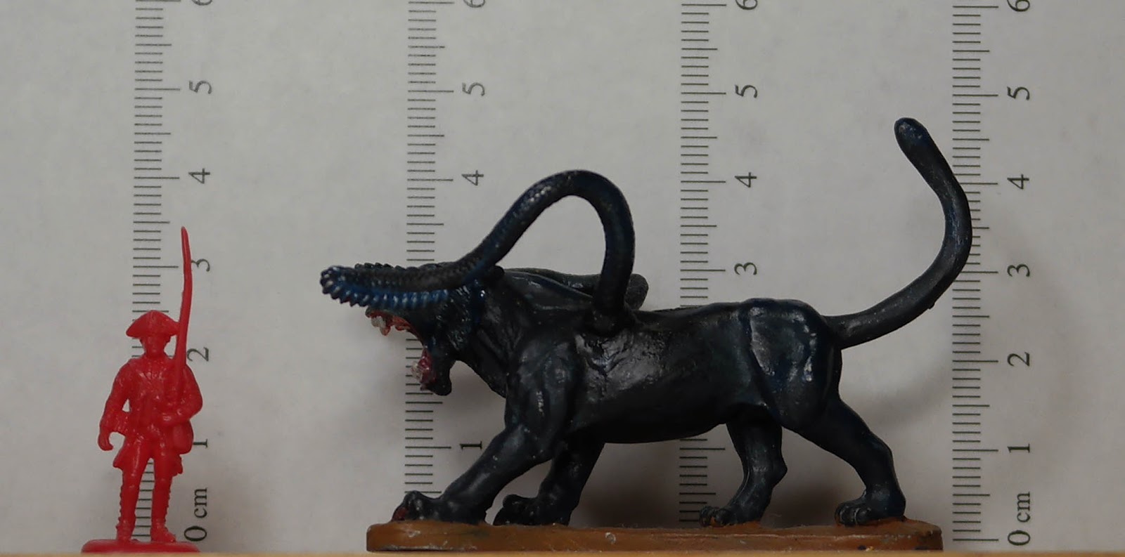 1/72 Multiverse: Black Destroyer