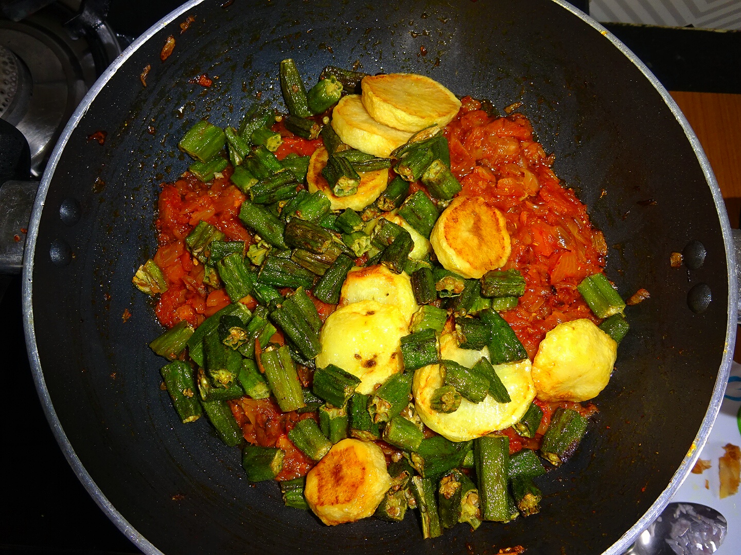 Veg Indian Good Food Recipes..: Bhindi Do Pyaza Recipe (Okra stir-fried ...