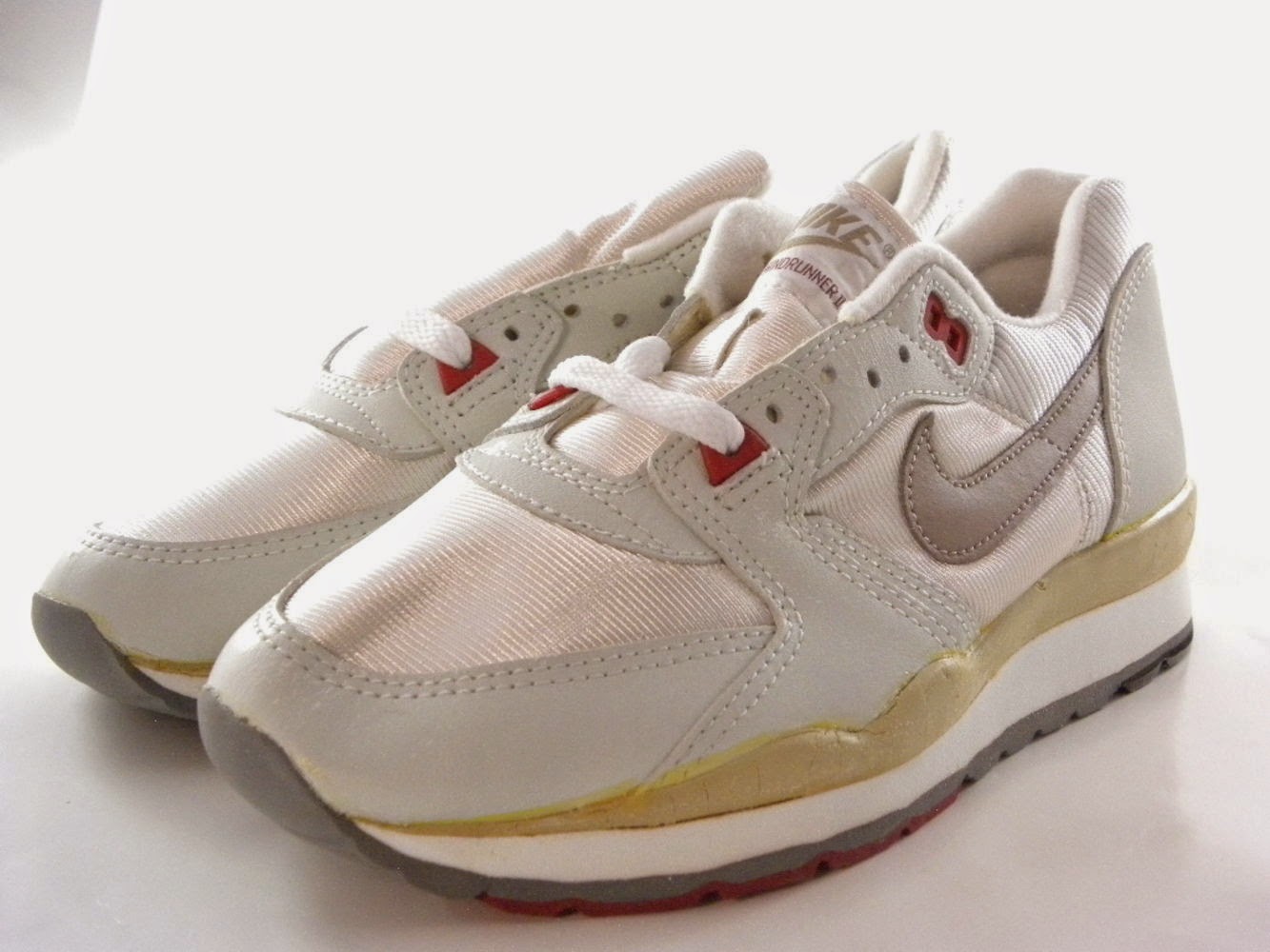 80s/90s NIKE WOMEN'S AIR WINDRUNNER II LT.NUT.GY/MALT.CRAN