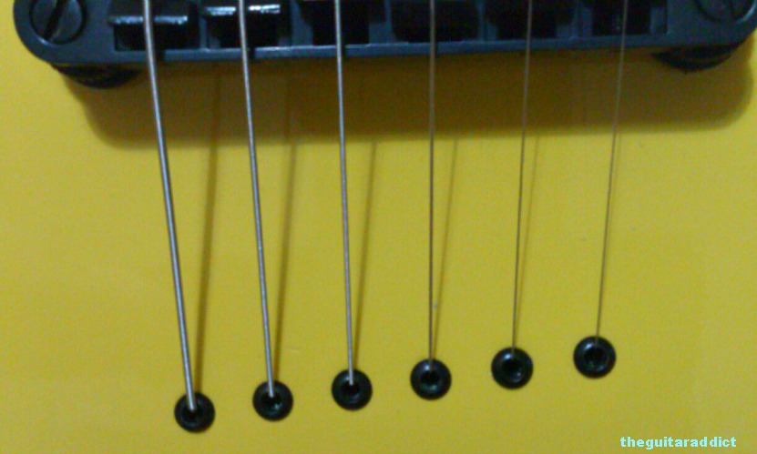 theGUITARaddict: The yellow fellow (2)