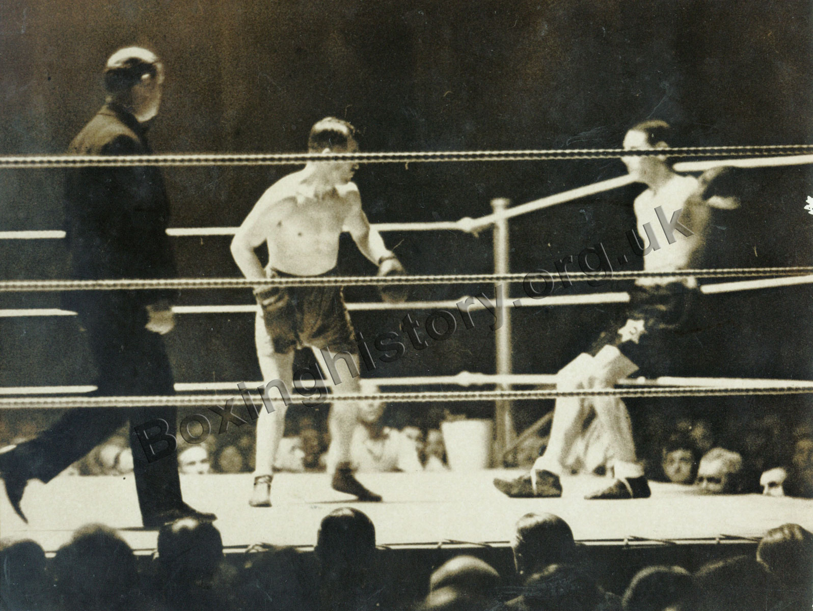 blog.boxinghistory.org.uk: The Stylist From Stepney