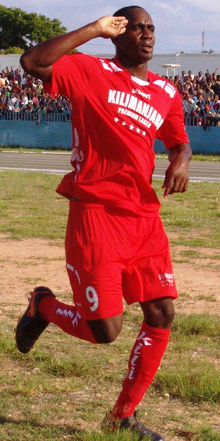 Juma News: MJINI MAGHARIBI YATINGA 16 BORA COPA COCA COLA