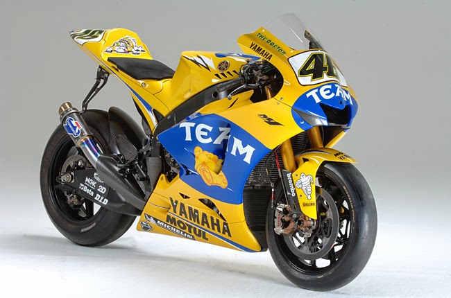 これぞYZR-M1仕様！ YZF-R1にM1シートカウルカスタムなどのご紹介！