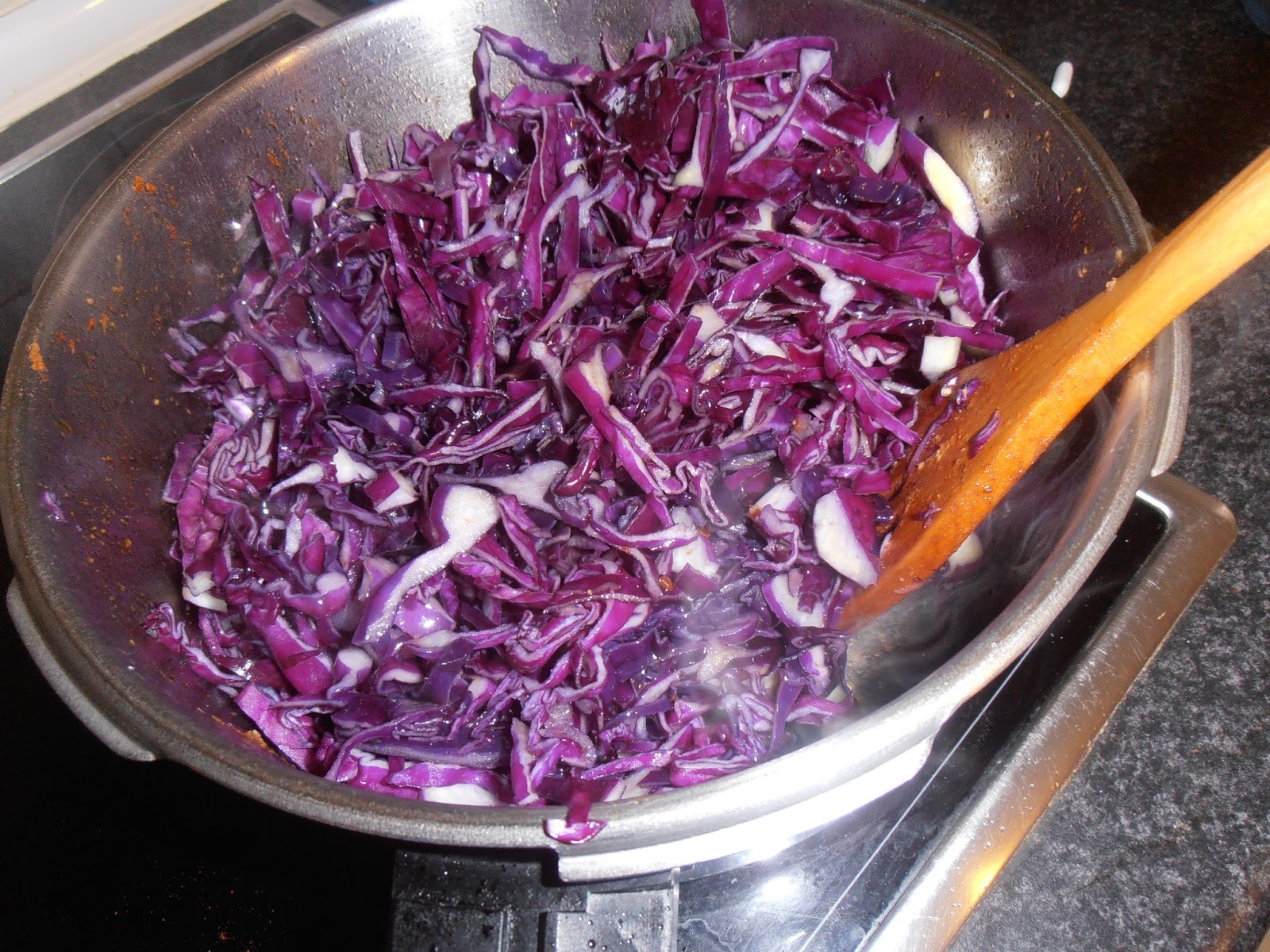DELIKASERO: Guarnición de lombarda (repollo morado)
