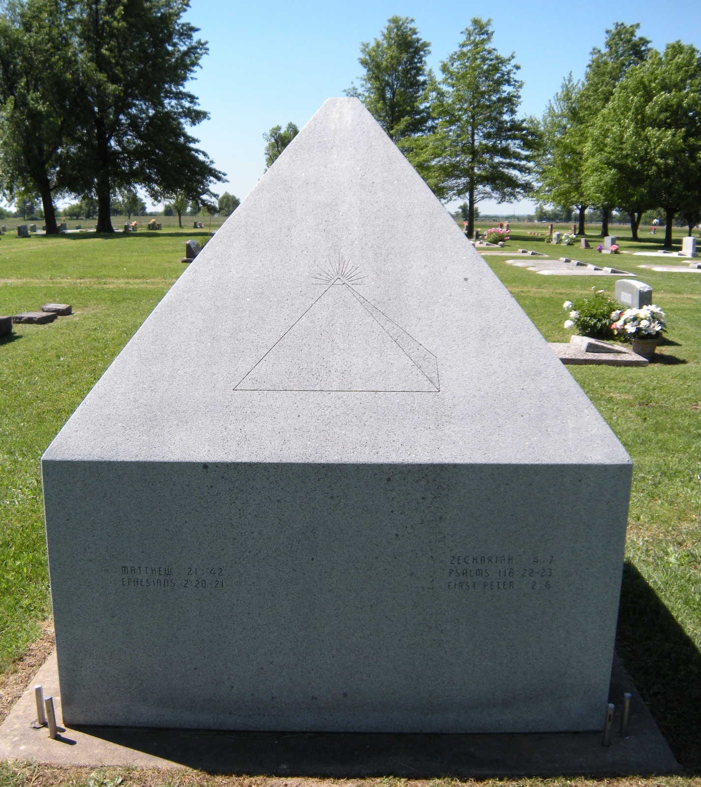 Escape to the Silent Cities: The Great Pyramid In Missouri