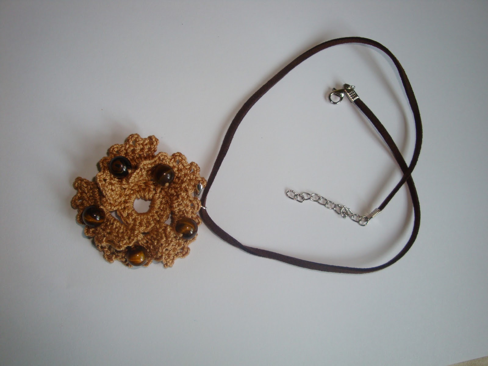 Crochet Space : Coliere crosetate