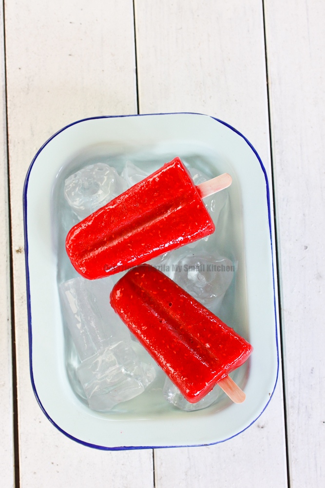 My Small Kitchen: Raspberry Ice Pops