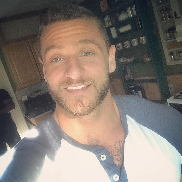 The Lonely Gay Blog: Man of the Week - Leo Bayne