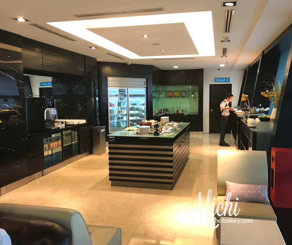 Michi Photostory: Glimpse of Thai Royal Silk Lounge at Kuala Lumpur ...