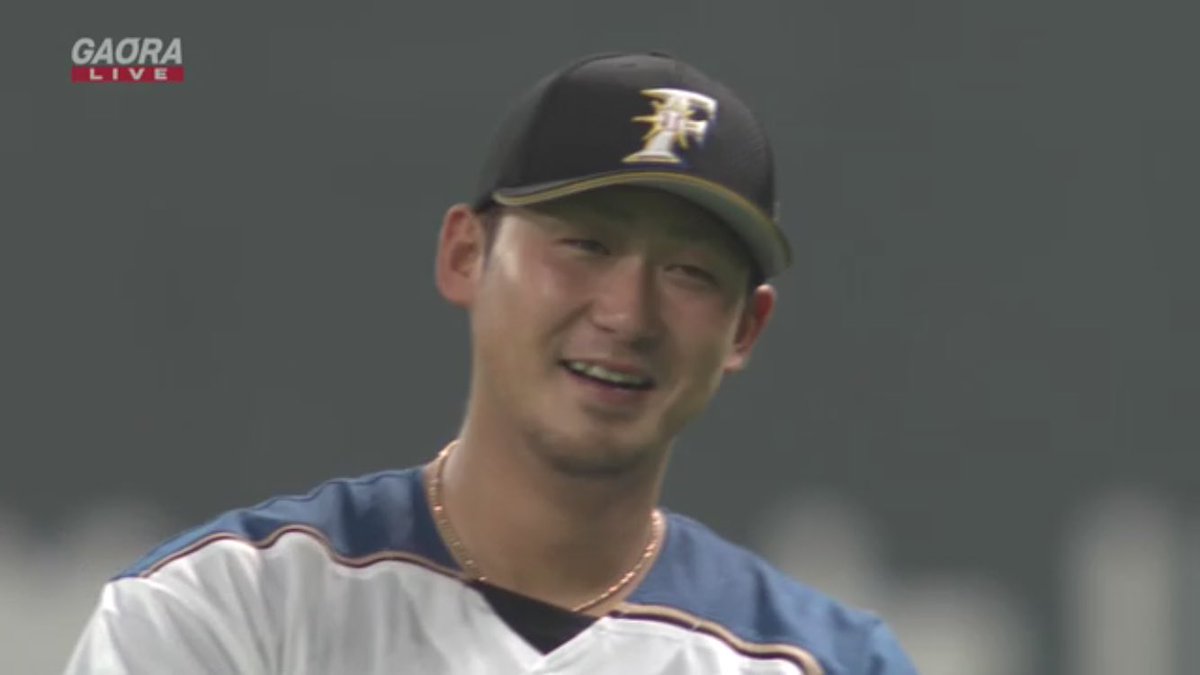 165km 던지는 오타니.gif - 유머/움짤/이슈 - 에펨코리아