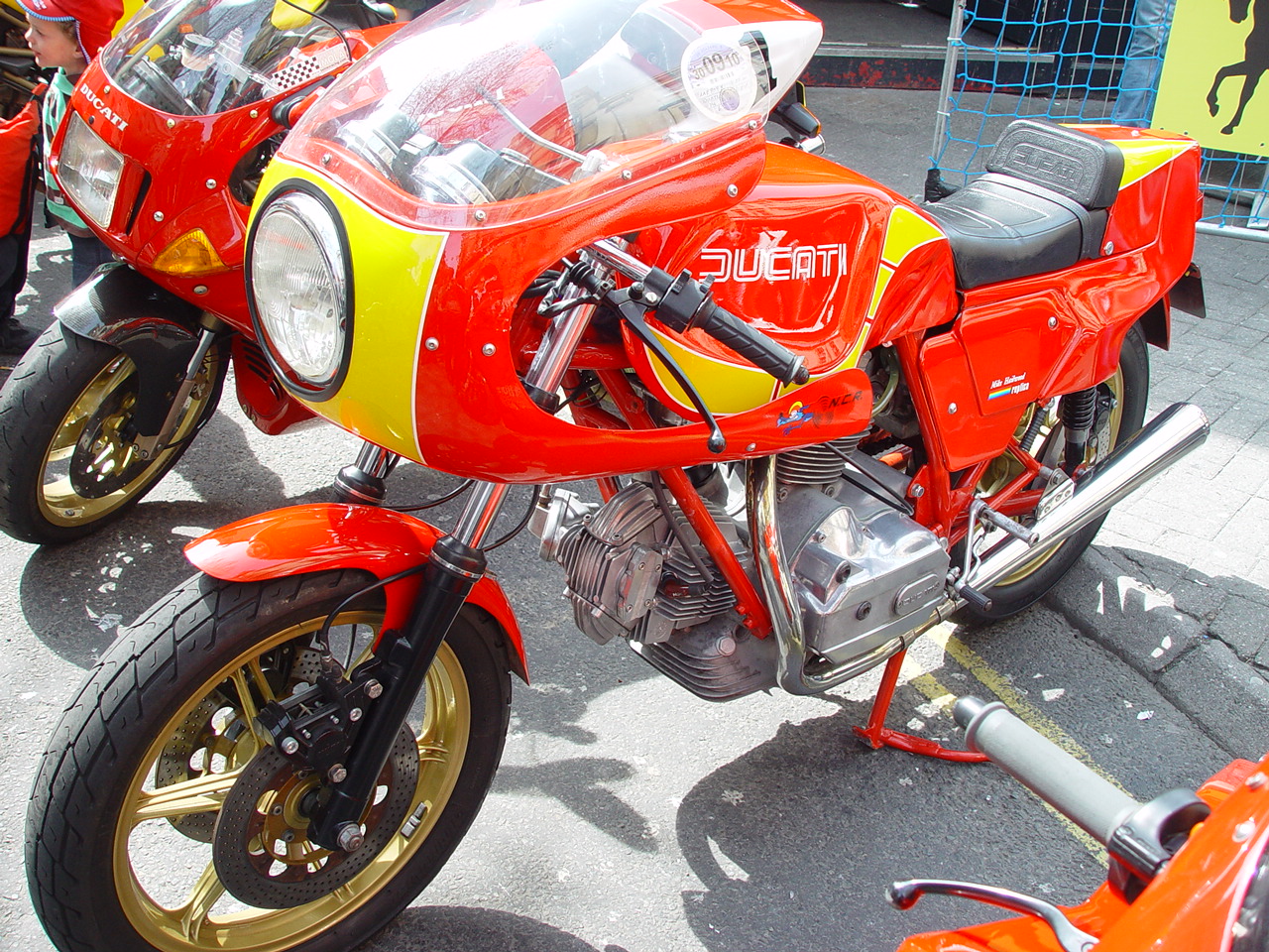 Benzina: The return of tea and cakes - plus famous Ducati Mike Hailwood ...