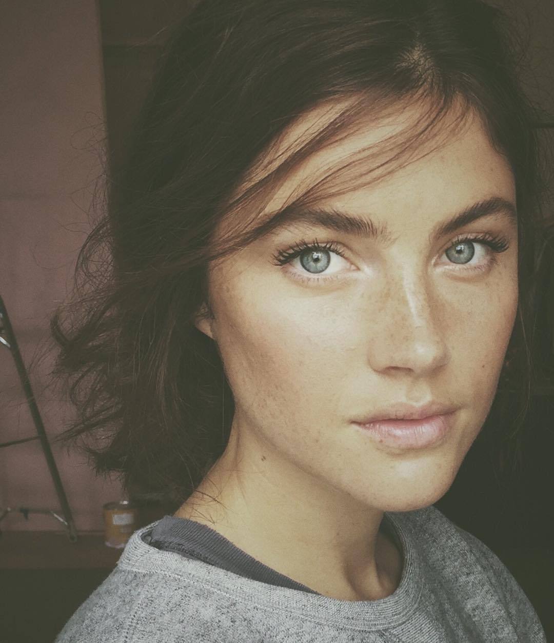 daily timewaster: Subtle freckles are good too.