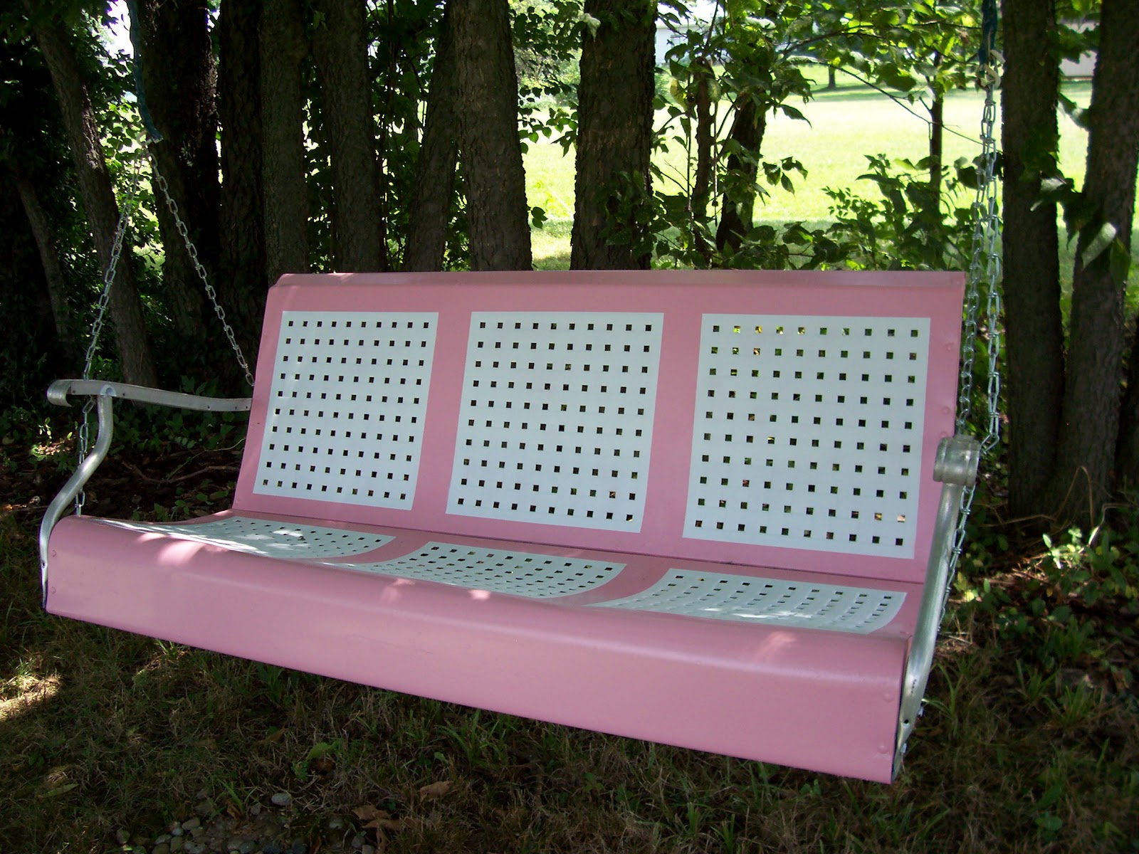 Sweet Vintage of Mine: PRETTY FLOWERS AND A PINK SWING