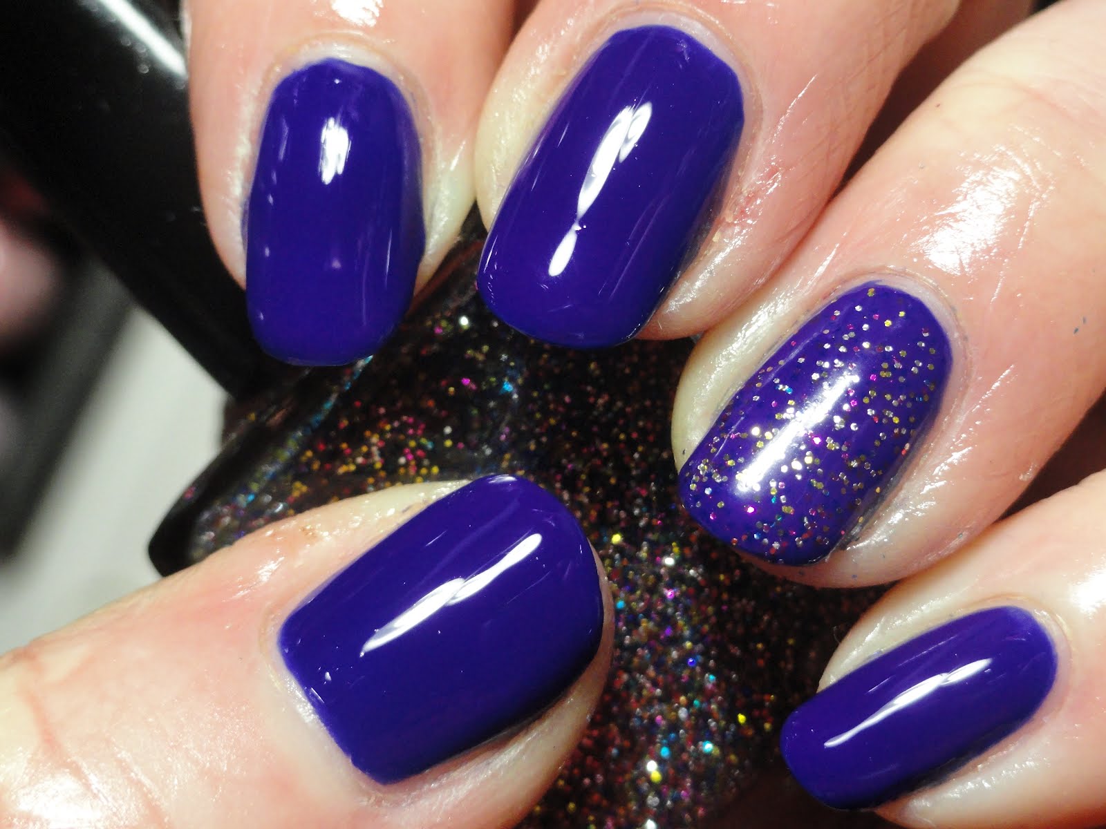 Canadian Nail Fanatic: Another Mani Using Cheeky Plates