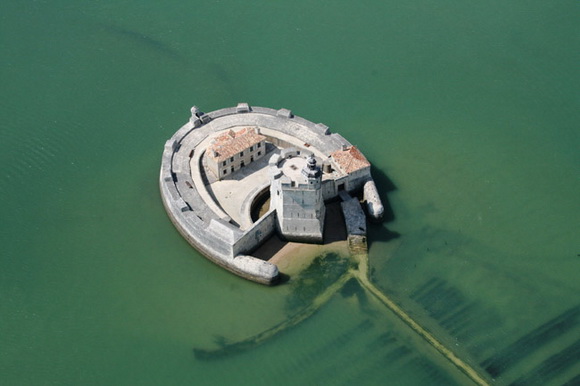 THE WORLD GEOGRAPHY: 14 Interesting Tidal Islands