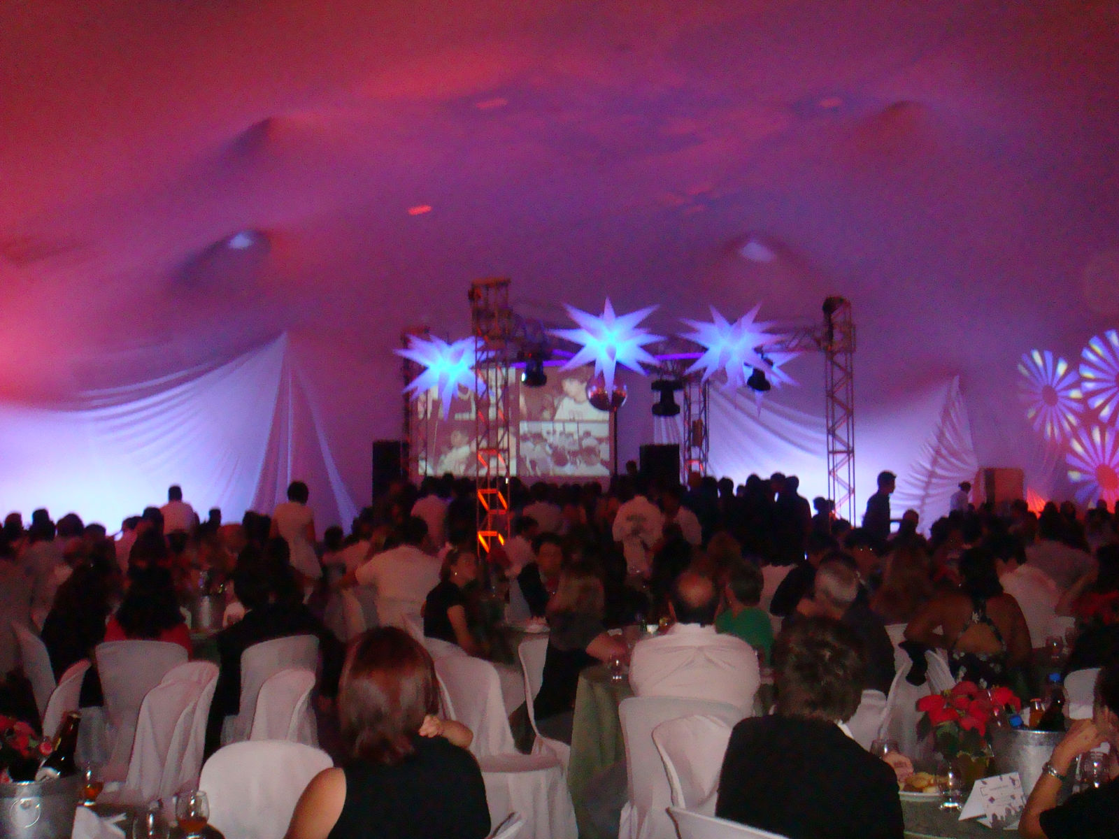 WOOF TENCIONADOS: !! Algumas Decorações com Tecidos