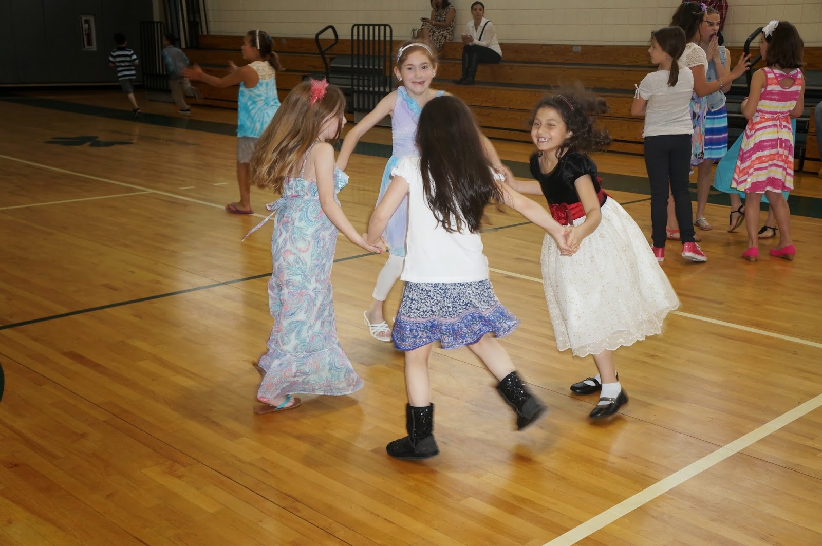 Evan and Lauren's Cool Blog: 5/2/14: School Family Fun Dance
