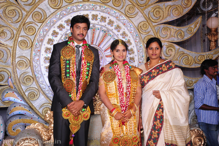 Aryan Rajesh Wedding Reception Photos Stills