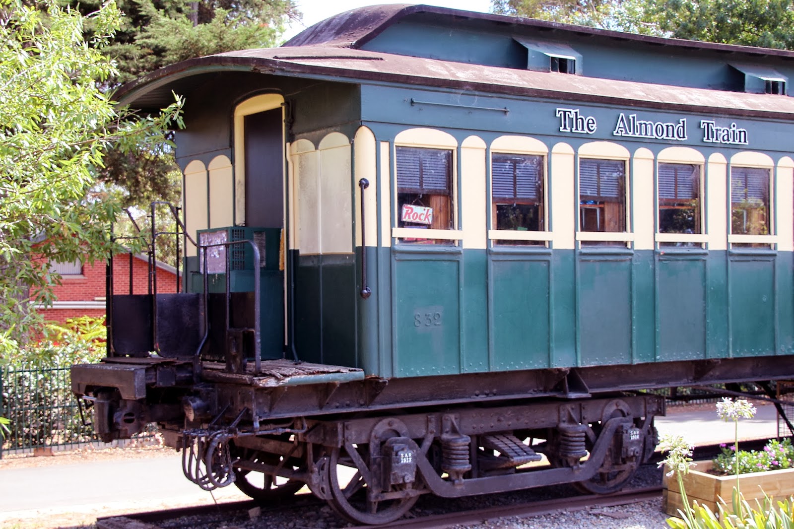 rusted2therails: The Allmond train at McLaren vale SA