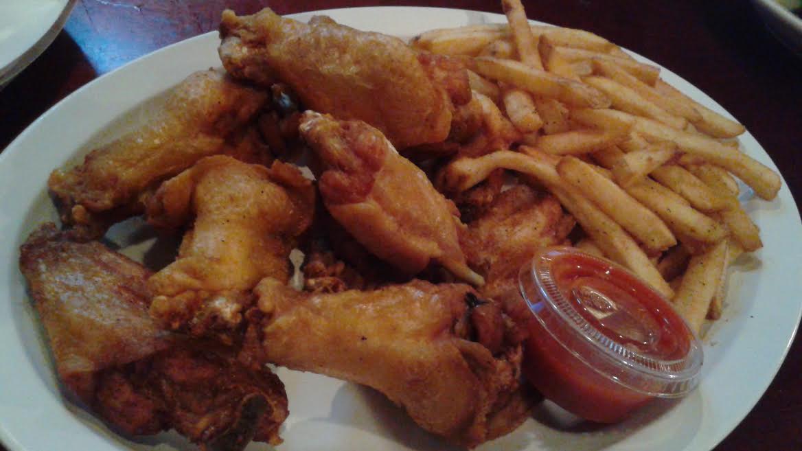 FRIED CHICKEN LIPS: Brockett Pub House & Grill