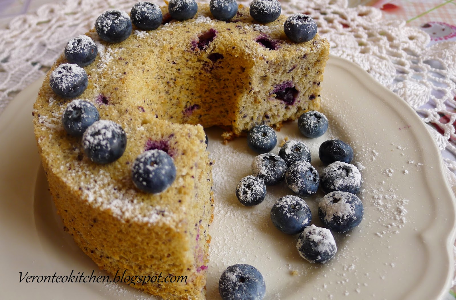 Veronica's Kitchen: Blueberry Chiffon Cake - 蓝莓戚风蛋糕